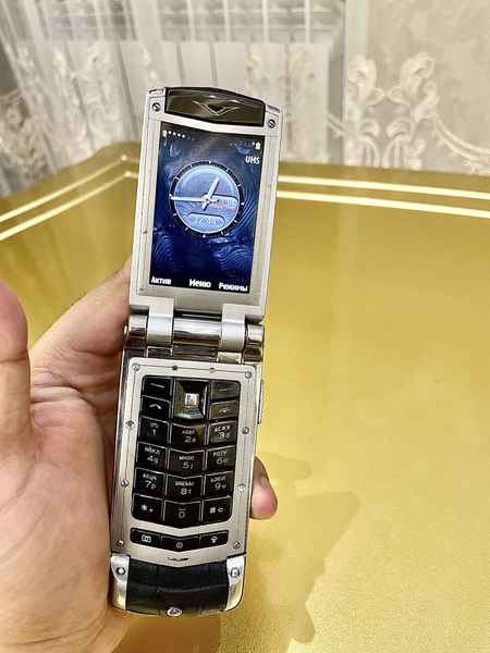Vertu Ayxta Ceramic