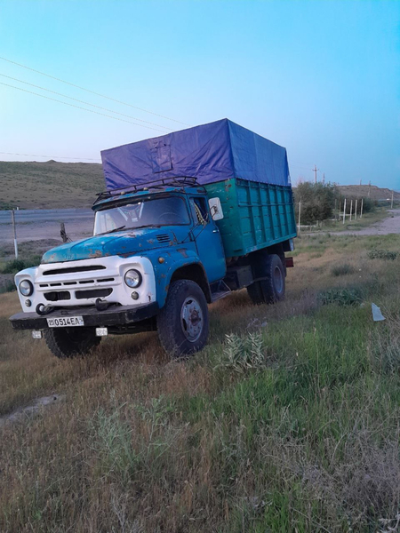 Zil 130.    Zil 130