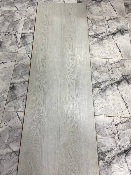 Laminate 7mm xitoy  sifati zori 1200/20