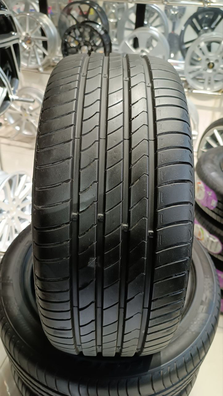 Balon shina Kumho ecsta hs 51 
225/45/18