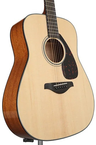 Срочно продаю гитару YAMAHA FG 800