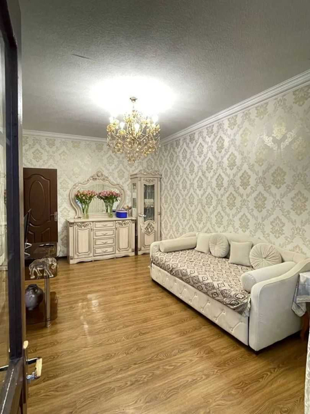 Улица Ахмад Дониша Двухкомнатная квартира 4/4 Юнусабад (J3400)