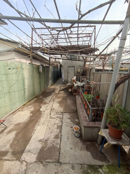Продается участок с домом в Бектемирском районе