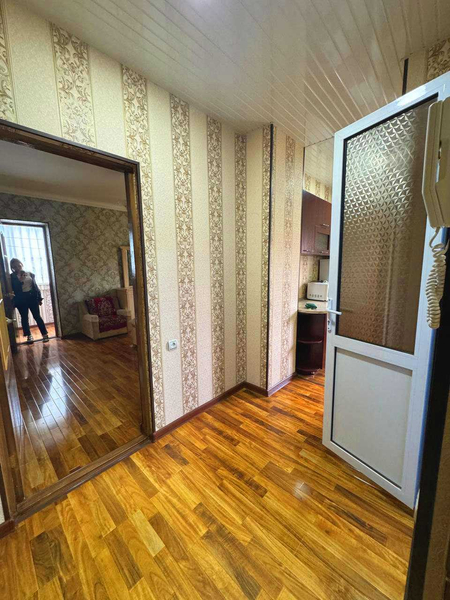м.ойбек Продаётся 1-комнатная квартира 1\\\\6\\\\9 Мирзо Улугбекский