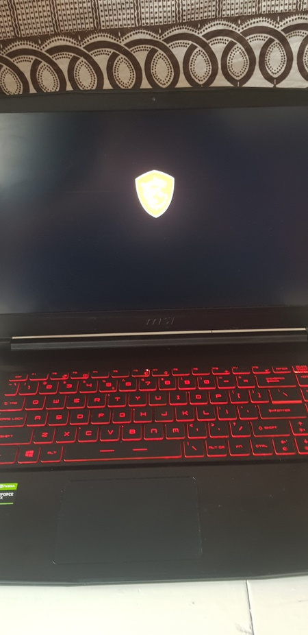Super notebook sotiladi. 500$