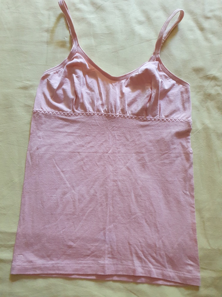 Продаю топ -майку Benetton