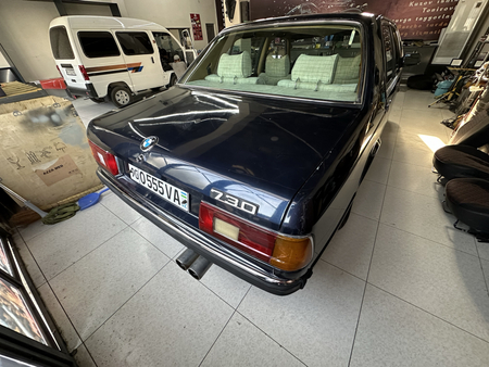 bmw e23 6цилиндр  1978год  730i long  сотилади холати яхши метани бор