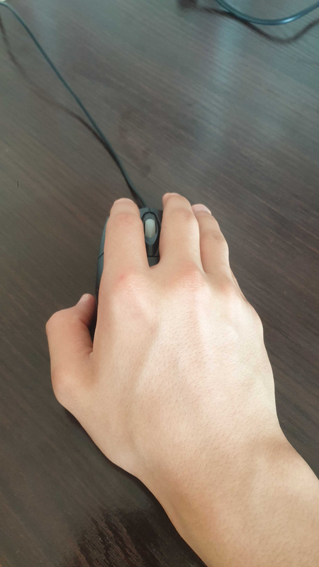 Проводная мышь продаю, в хорошем состоянии, чувствительная! С USB!