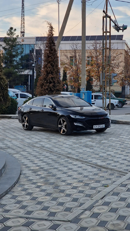 R20 Vossen saka sotiladi