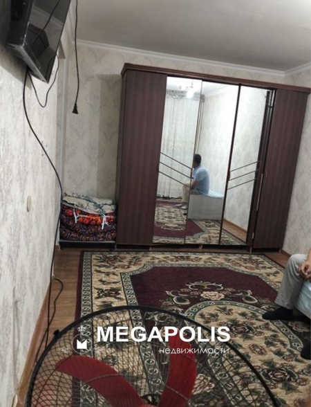 Парк Гафур Гулям 1 комнатная 1 этаж продам