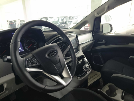 Jac m4 MINIVEN 9
