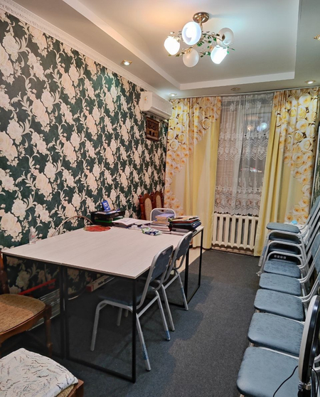 Буюк Ипак Йули 2/1/5 Художников Остановка 50м² М.Горький