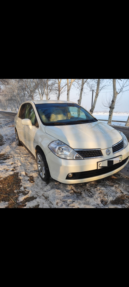 Nissan tiida sedan 2007 avt