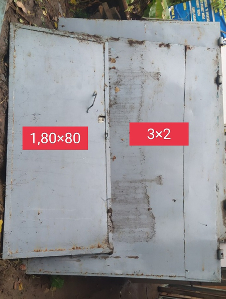 Продается.Темир дарвозалар 2 та Каттаси 2млн.Кичиги 1 млн.500 минг