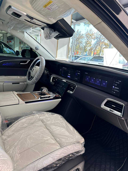 Hongqi E - HS 9 Aksiyada ideal holatda shoshiling!