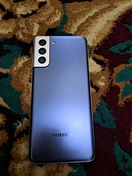 Samsung S21 Plus 5G 8/256GB  Sotiladi Deyarli Ideal Xolatda