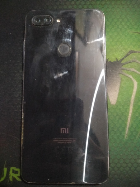 Mi 8 lite 6/128 продам недорого