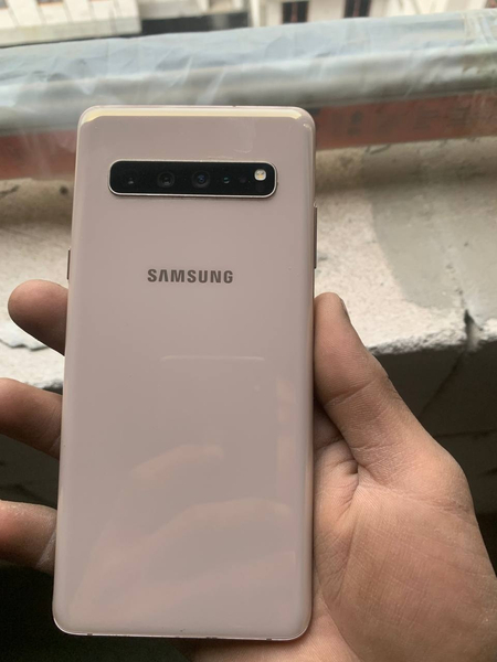 Samsung s10 5g holati ideal