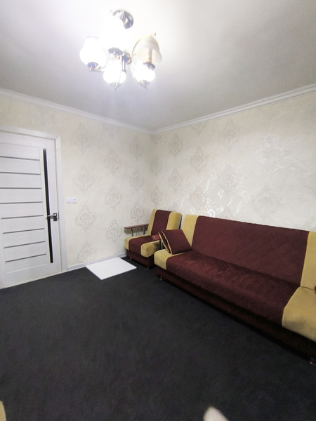Chilonzor 8 kv galireyka 300$ yosh oilaga