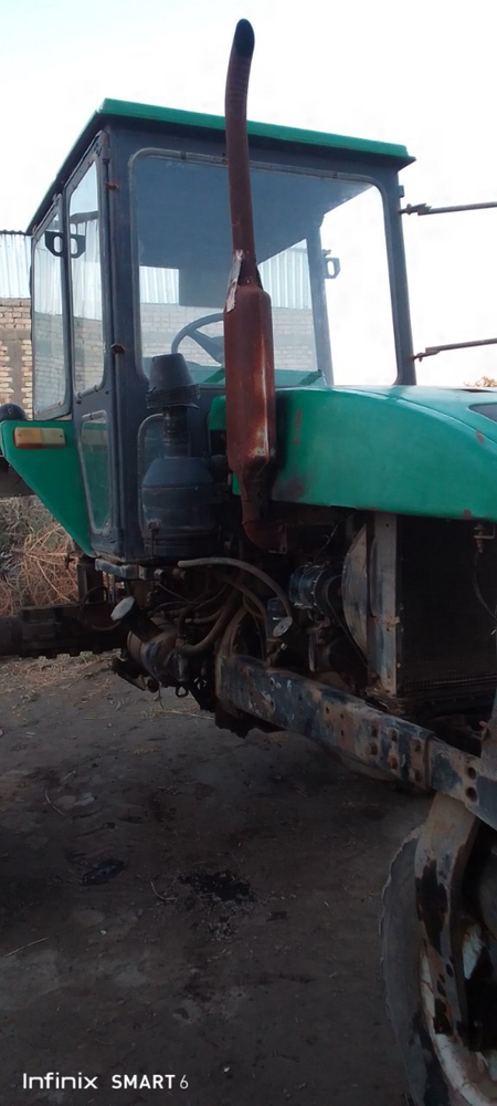Traktor sotilada
