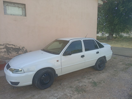 Nexia 2 sotiladi 1.6 dons