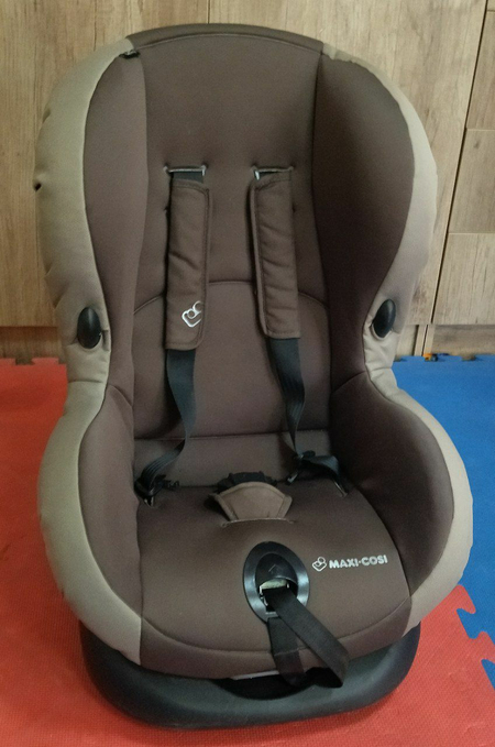 Автокресло фирма Maxi cosi