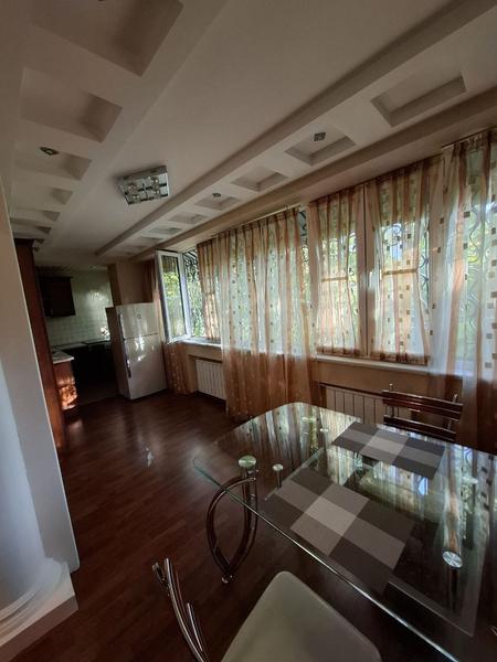 Продам квартиру Алайский Ц2 3/2/4 70м2 77 серия