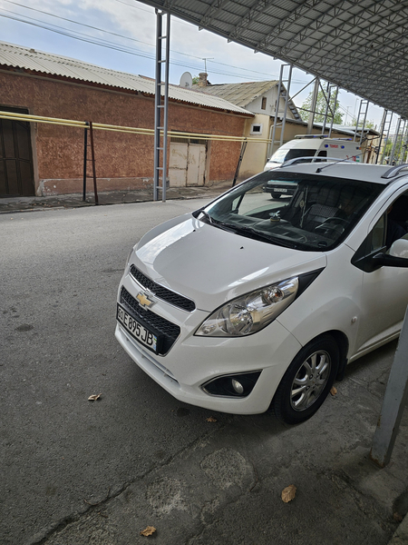 Spark 2020, Автомат, белый.