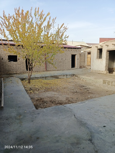 Uz gaz oil ko\\\'chasinda 420 m² joy sotiladi