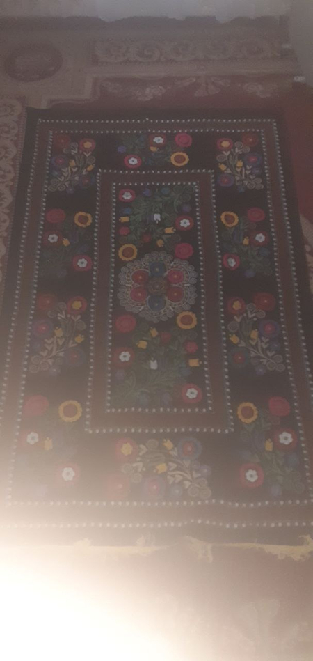 Вышетое в чёрном виллюри