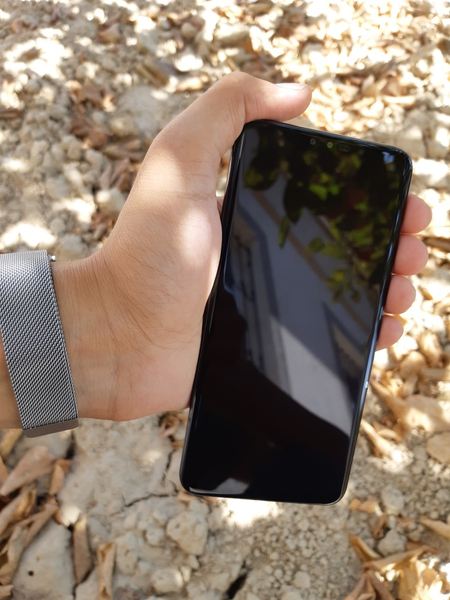 LG V50 5G. OzU 6 GB. Joyi 128 GB. Snapdragon 855. Black Edition IDEAL