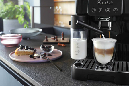 Кофемашина DeLonghi c Авто капучино