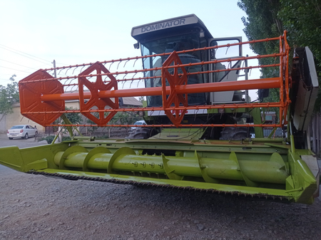 Claas Daminator 130