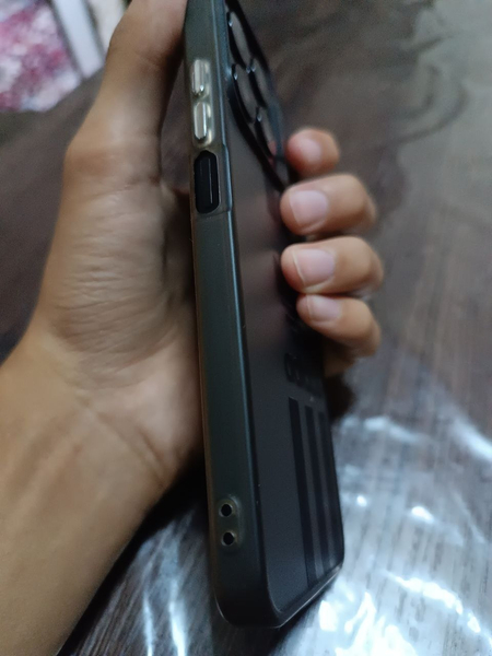 Honor x8a 6/128 holati ideal