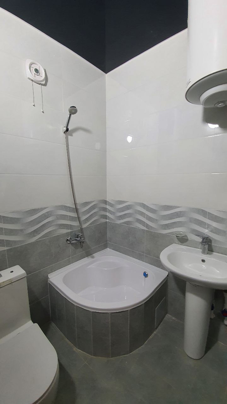 2x 3 etaj dan kvartira sotiladi.