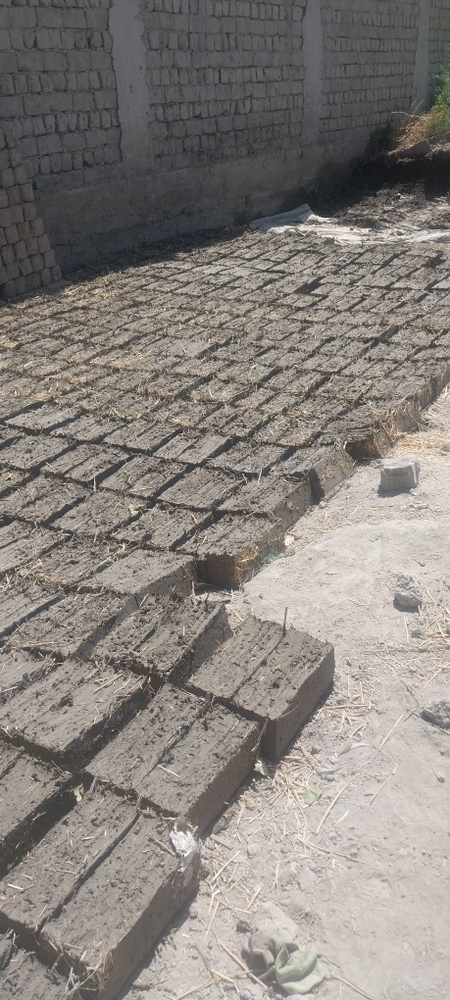 Loy blok saratonda quyilgan manzil jomboy dastafka xizmati bor pullik