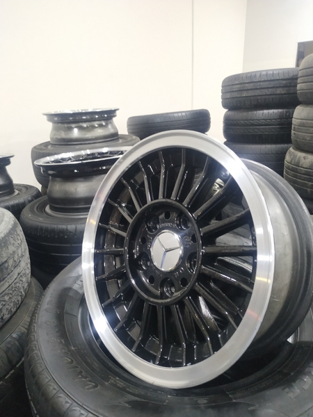BMW Alpina R14 diskasi sotiladi