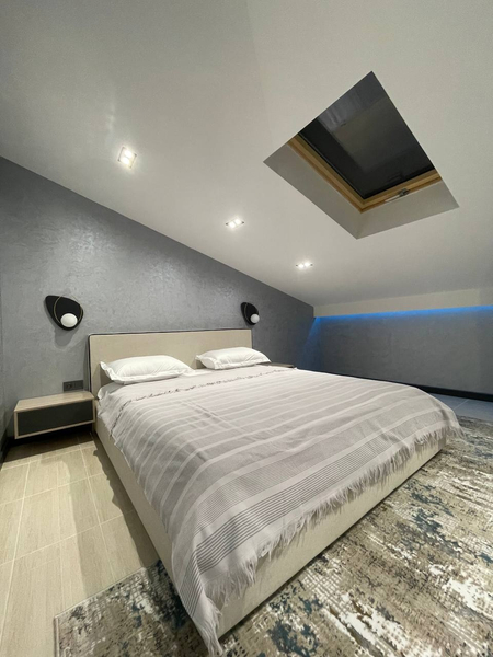 Новая Хай-тек дача Diamond Villa не далеко от бочке
