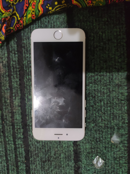 Iphone 6 tinniq telefon