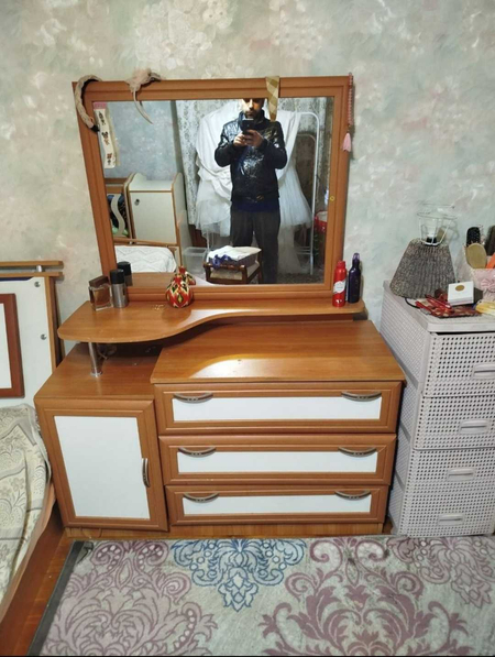 Спальный гарнитур в отличном состоянии б/у