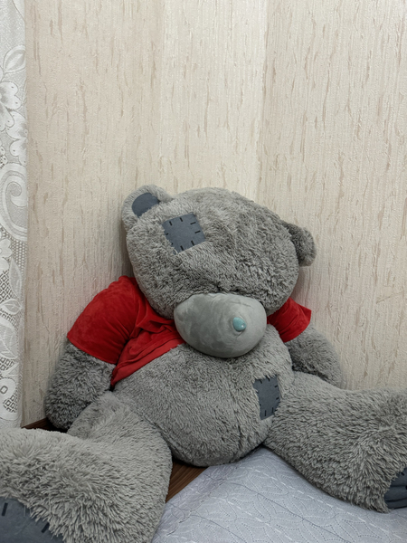 Янги турибди