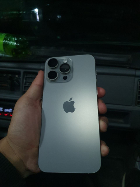 Iphone 15 pro max 256gb srochna sotiladi