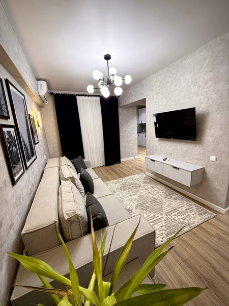 Продам квартиру 2/3/4/55м2 Ц-4 кафе Централ Алайский рынок метро минор