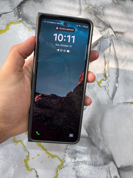 Продам Samsung Galaxy Z Fold 5 12/256 black в хорошем состоянии
