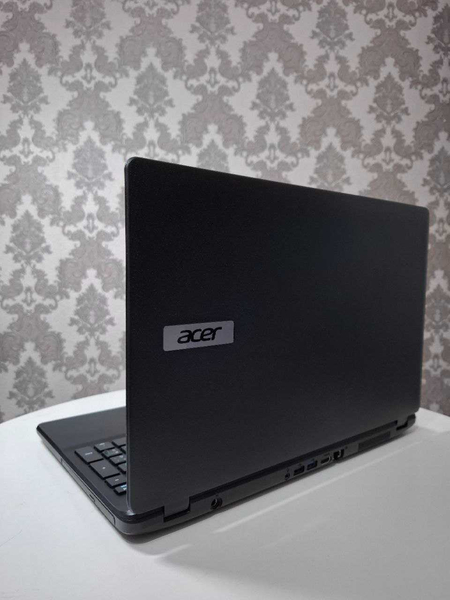 Acer Aspire ES1-512 / Intel Celeron, 8GB/120GB