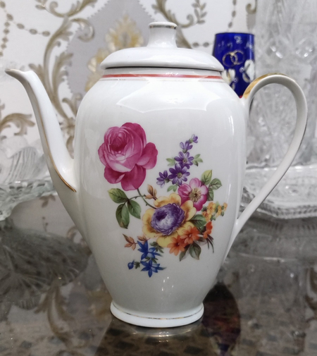 Новые, красивые касушки СССР, пр-во Ташкент и чайник пр-во Германия.