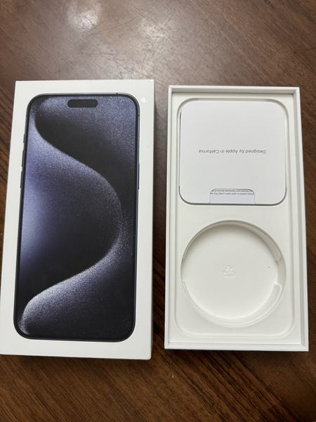 Iphone 15 pro max 256 сотилади