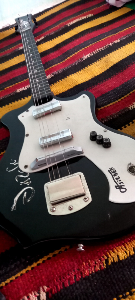 Gitara eliktronik
