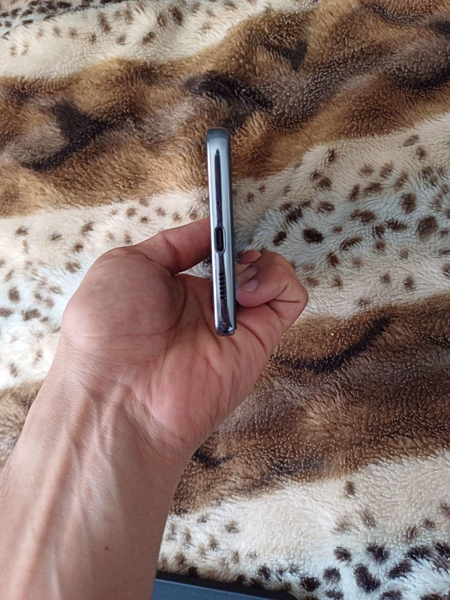 samsung A73 128 gb srochna  sotiladi karopka bor
