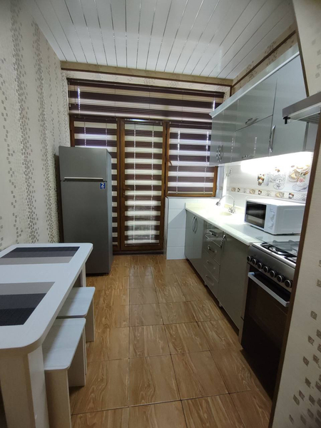 Сдается 2 х ком квартира Юнусабад 17